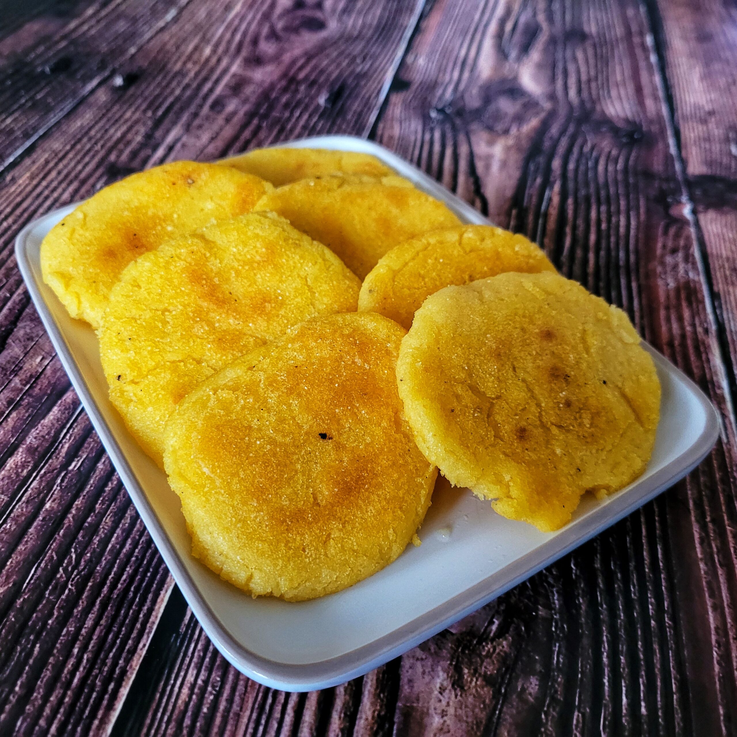 Easy and Delicious Polenta Cakes - the-balanced-plate